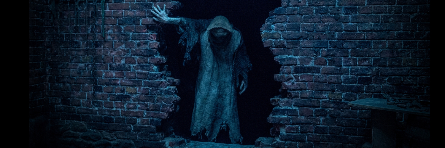 Baghead recensie – Horror die te veel wordt uitgesmeerd